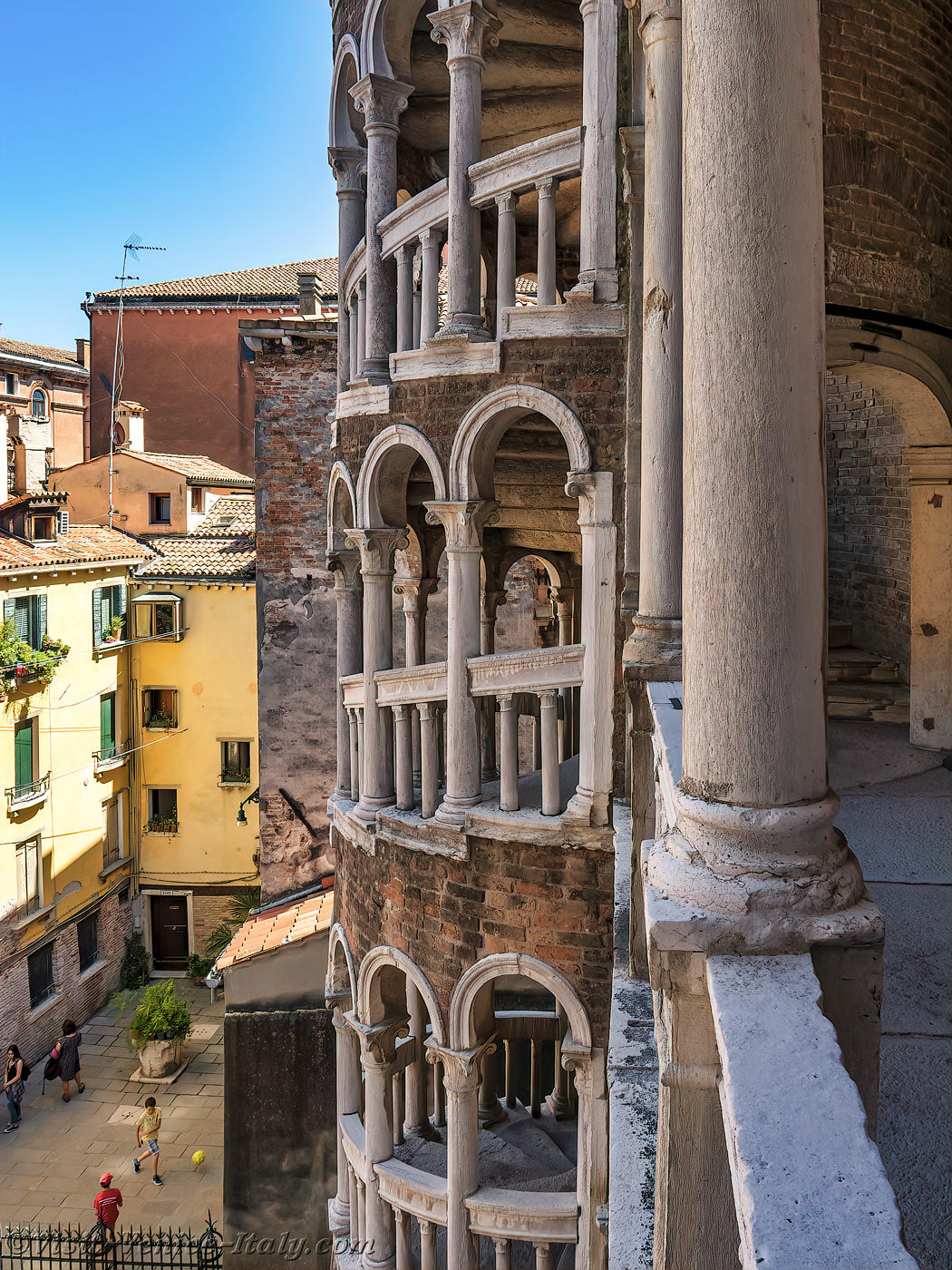 Palazzo Contarini Del Bovolo